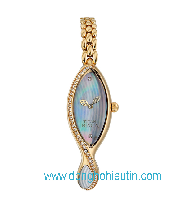 Đồng hồ đeo tay Titan Raga 9823YM01